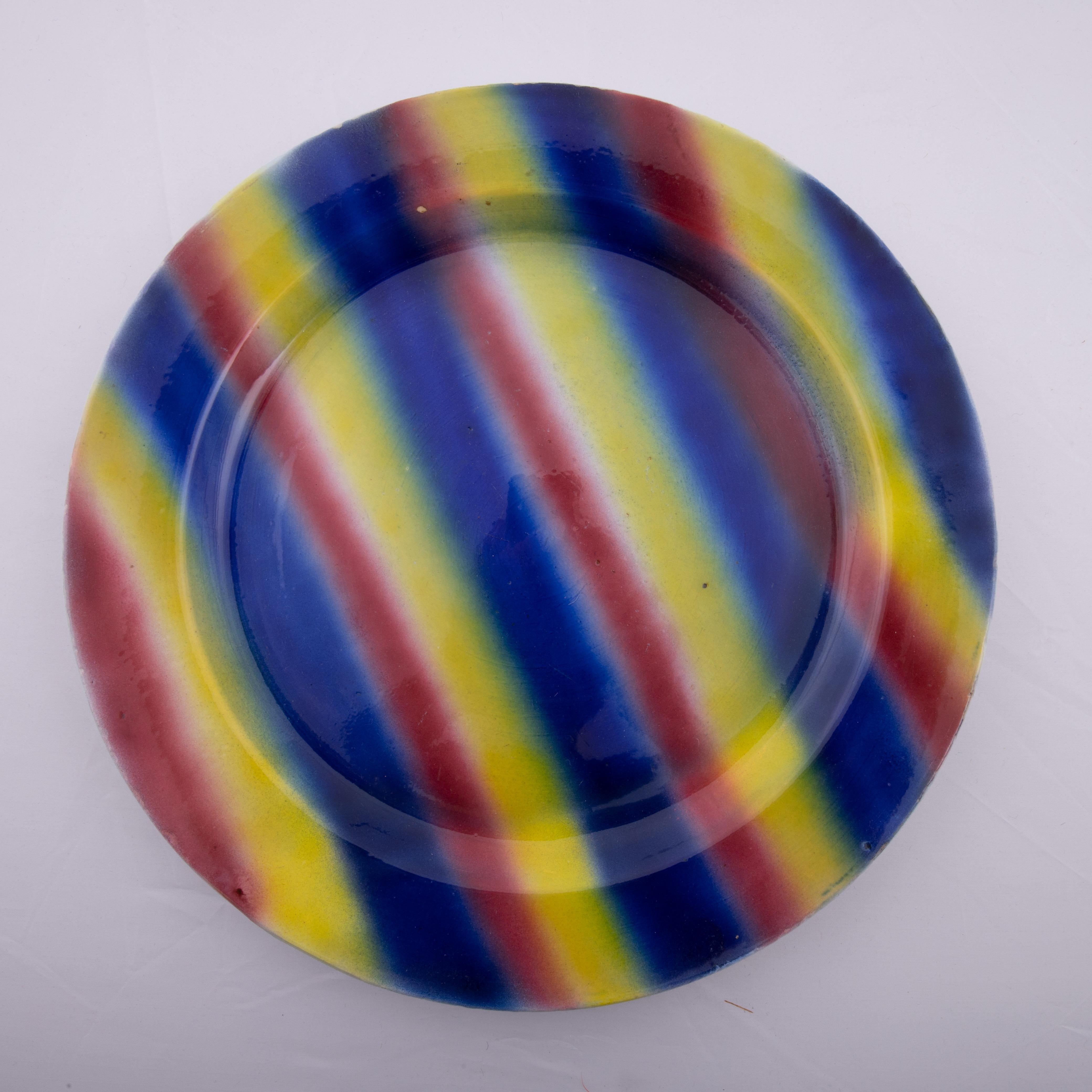 Kuznetsov Ceramic Plate, Russia, Early 20th Century For Sale at 1stDibs