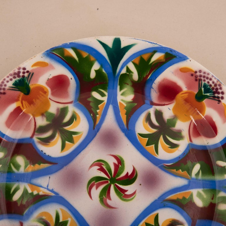 Kuznetsov Ceramic Plate, Russia, Early 20th Century For Sale at 1stDibs