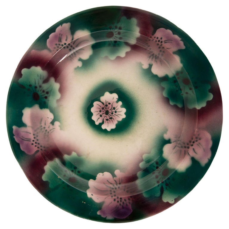 Kuznetsov Ceramic Plate, Russia, Early 20th Century For Sale at 1stDibs