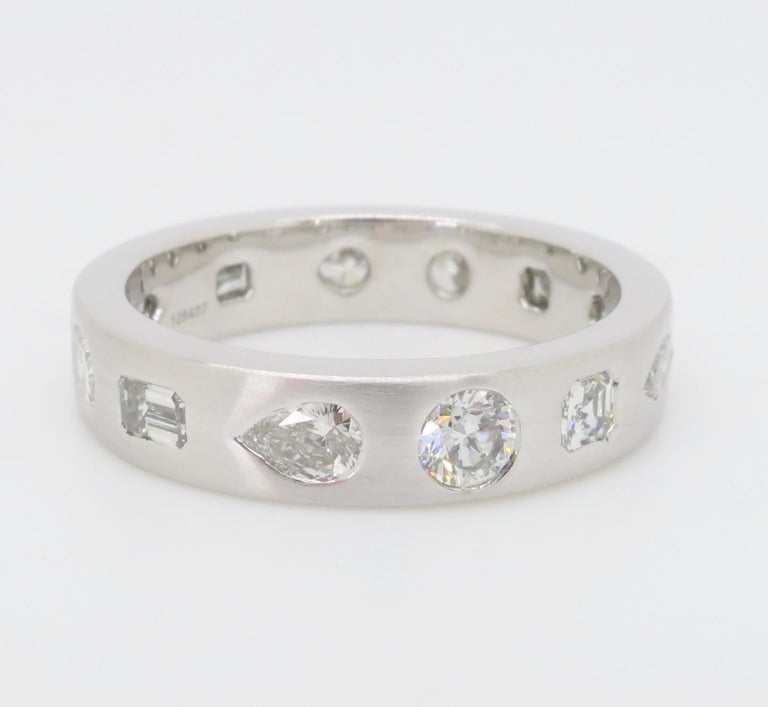 Kwiat Multi-Shaped Diamond Stackable Ring For Sale at 1stDibs