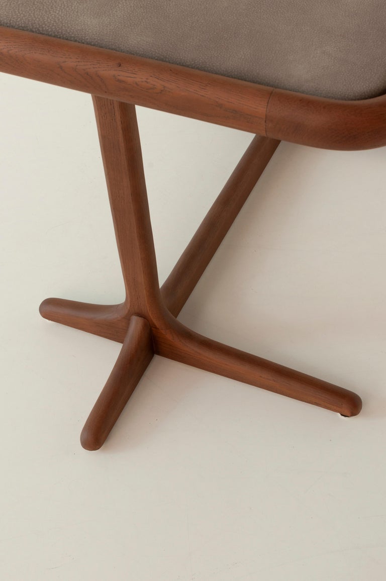 L Shape Side Table, Natural or Dark Oak Wood and Leather. For Sale at ...