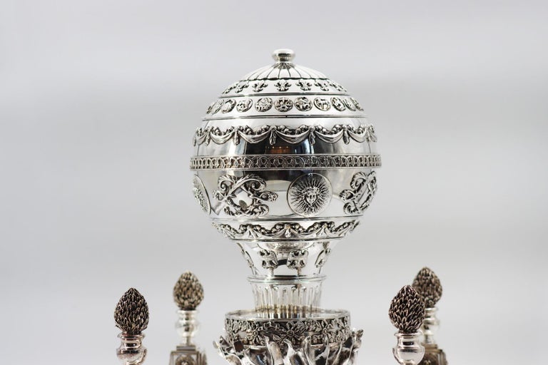 La Montgolfiere Table Centre, Caviar Display For Sale at 1stDibs