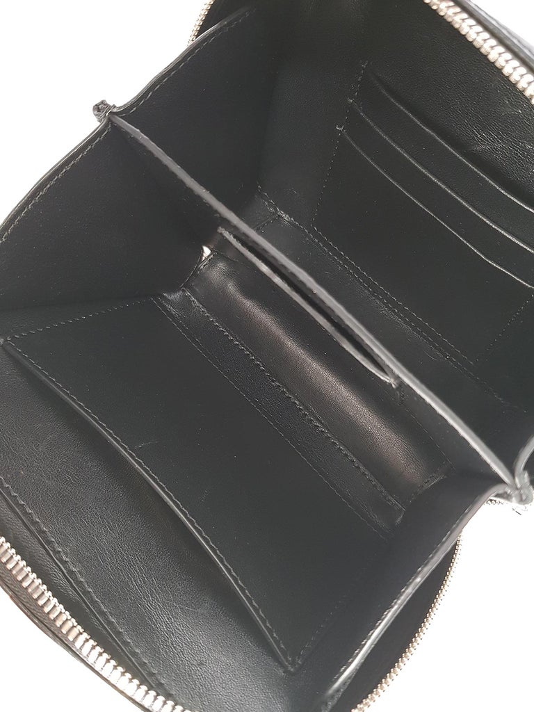 La Perla Woman Handbag Black For Sale at 1stDibs