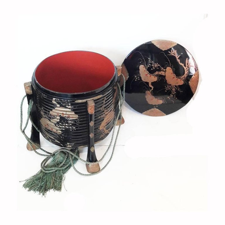 Lacquer Hokai Shell Box, Meiji Period, Late 19th Century at 1stDibs
