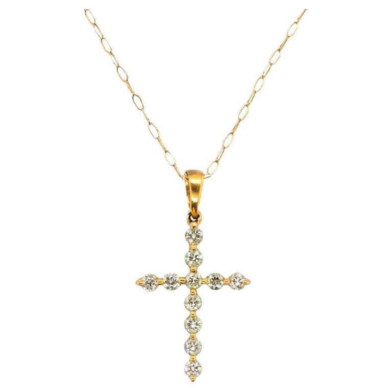 Ladies 10K Yellow Gold Diamond Cross Pendant Necklace For Sale at 1stDibs