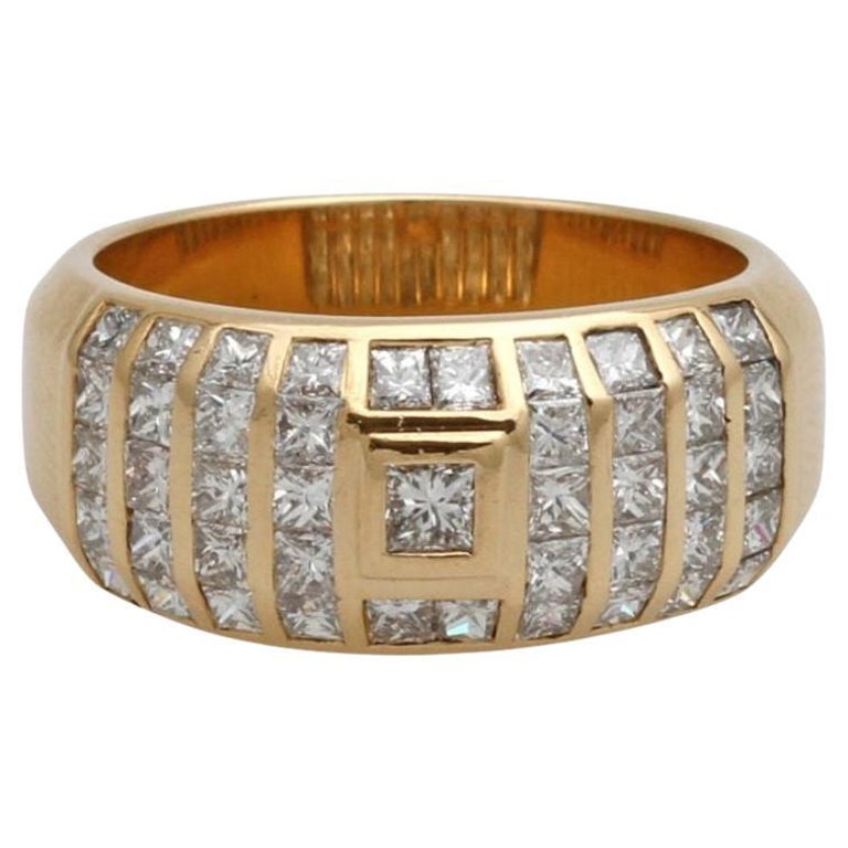 Ladies' Ring, Especially with Diam. Carées, Total Approx. 2.0 Cts, Good ...