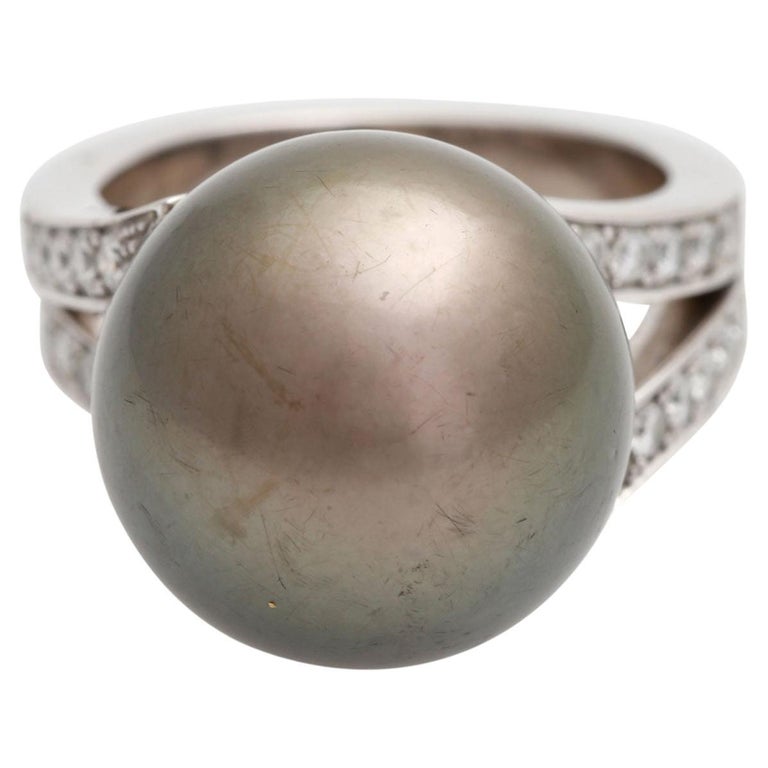 Ladies Ring with 1 Fine Fiji Cultured Pearl For Sale at 1stDibs