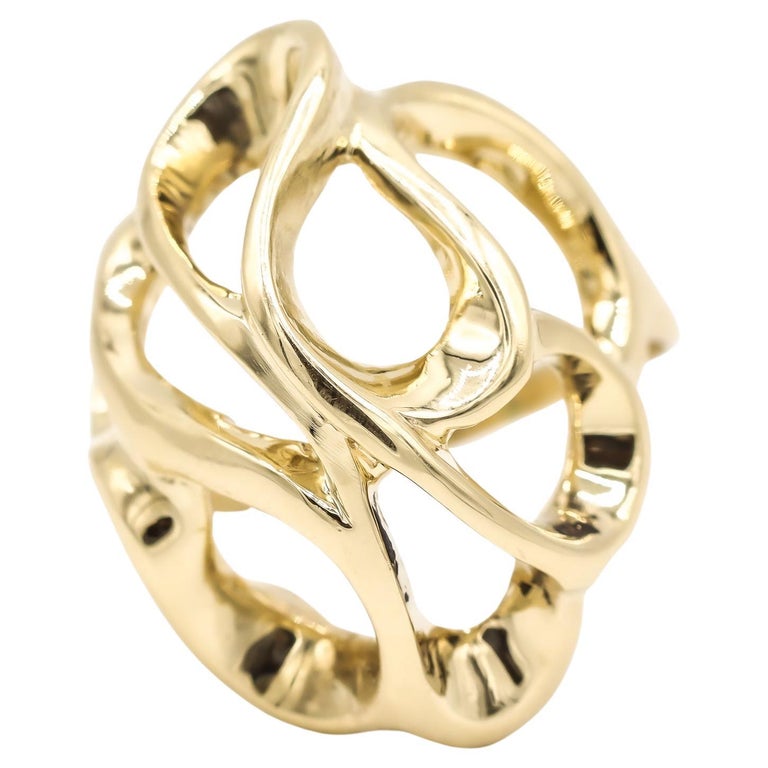 Ladies Vintage Hand Made 14K Yellow Gold Ring For Sale at 1stDibs