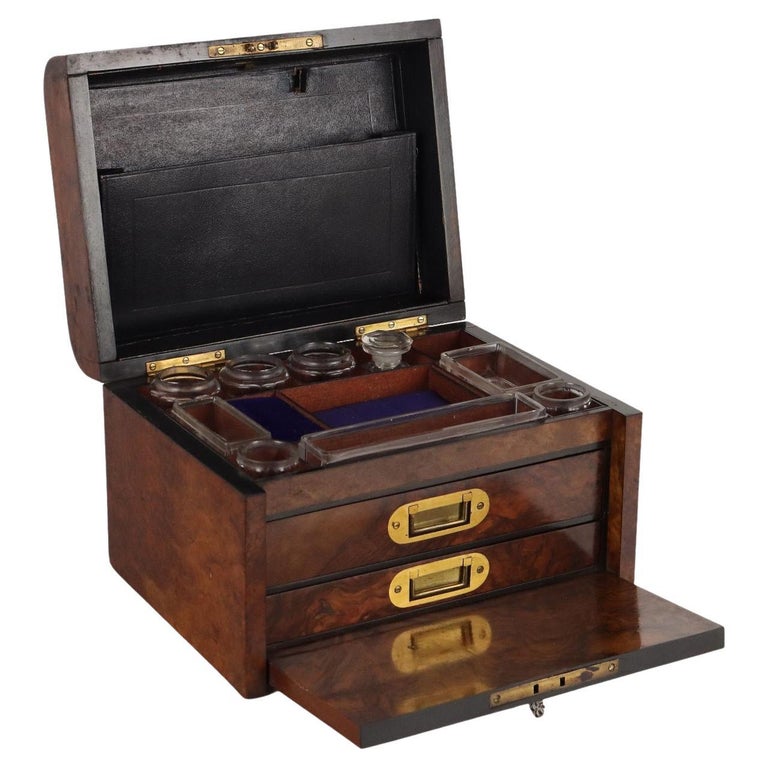 Lady Box, England Late 19th Century For Sale at 1stDibs