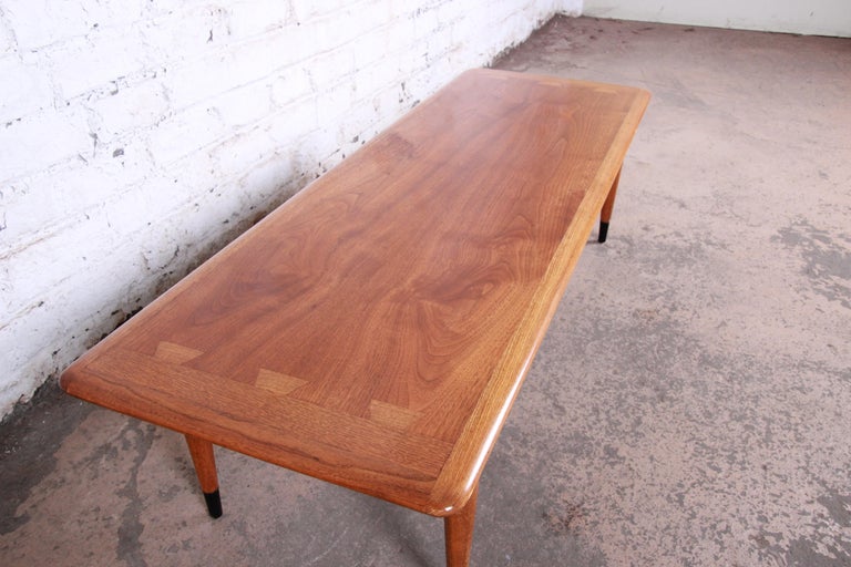 Lane Acclaim Mid-Century Modern Walnut Surfboard Coffee Table, 1960s at ...