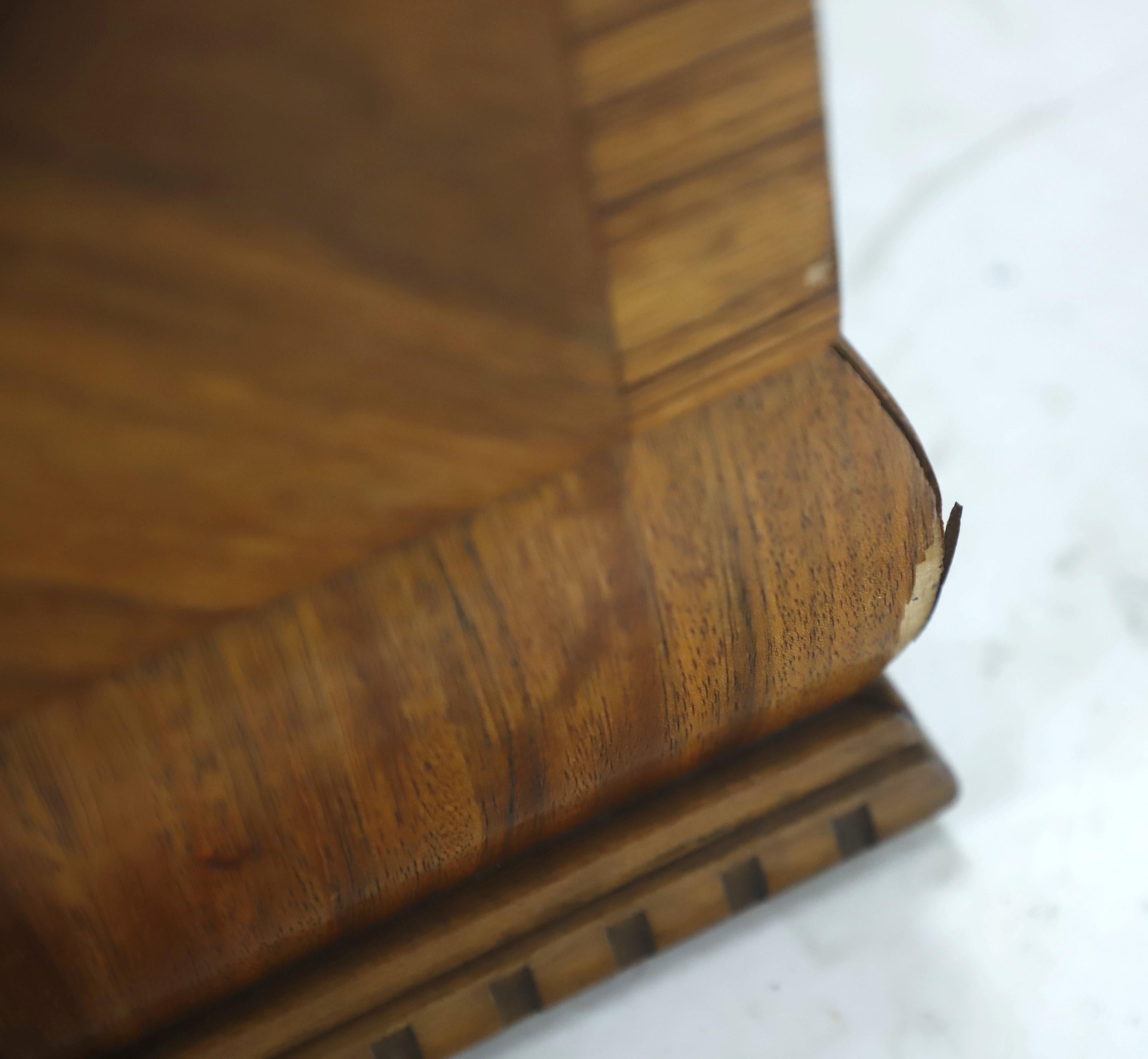 Lane Art Deco Waterfall Cedar Chest With Dentil Molding For Sale At 1stdibs