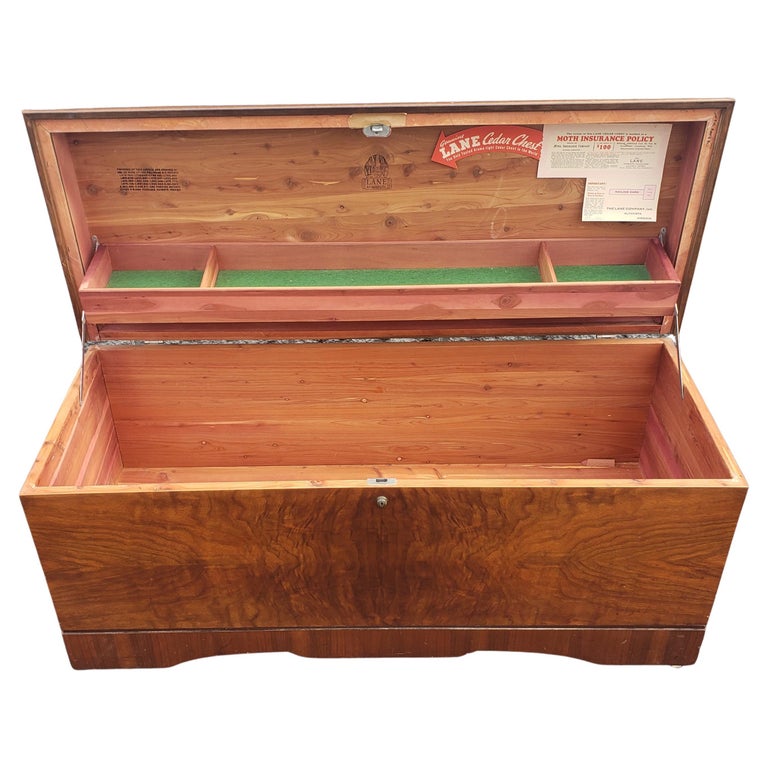 Lane Furniture Waterfall Art Deco Flame Mahogany Cedar Blanket Chest