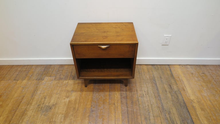 Lane Mid-Century Modern Side Table Night Stand Perception at 1stDibs