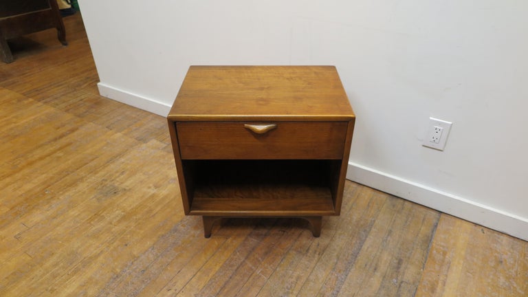 Lane Mid-Century Modern Side Table Night Stand Perception at 1stDibs