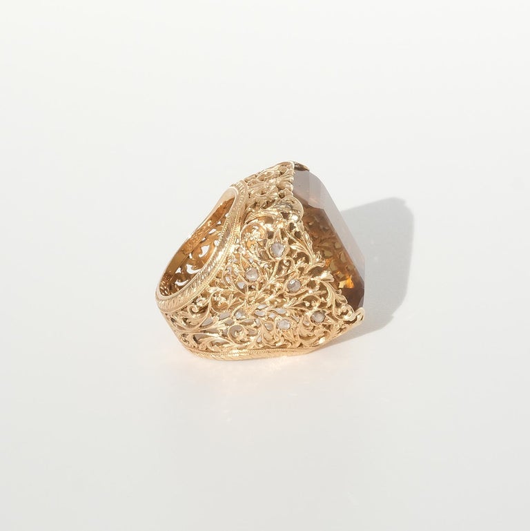 Large 18 K Gold Ring with Rectangular Citrine For Sale at 1stDibs