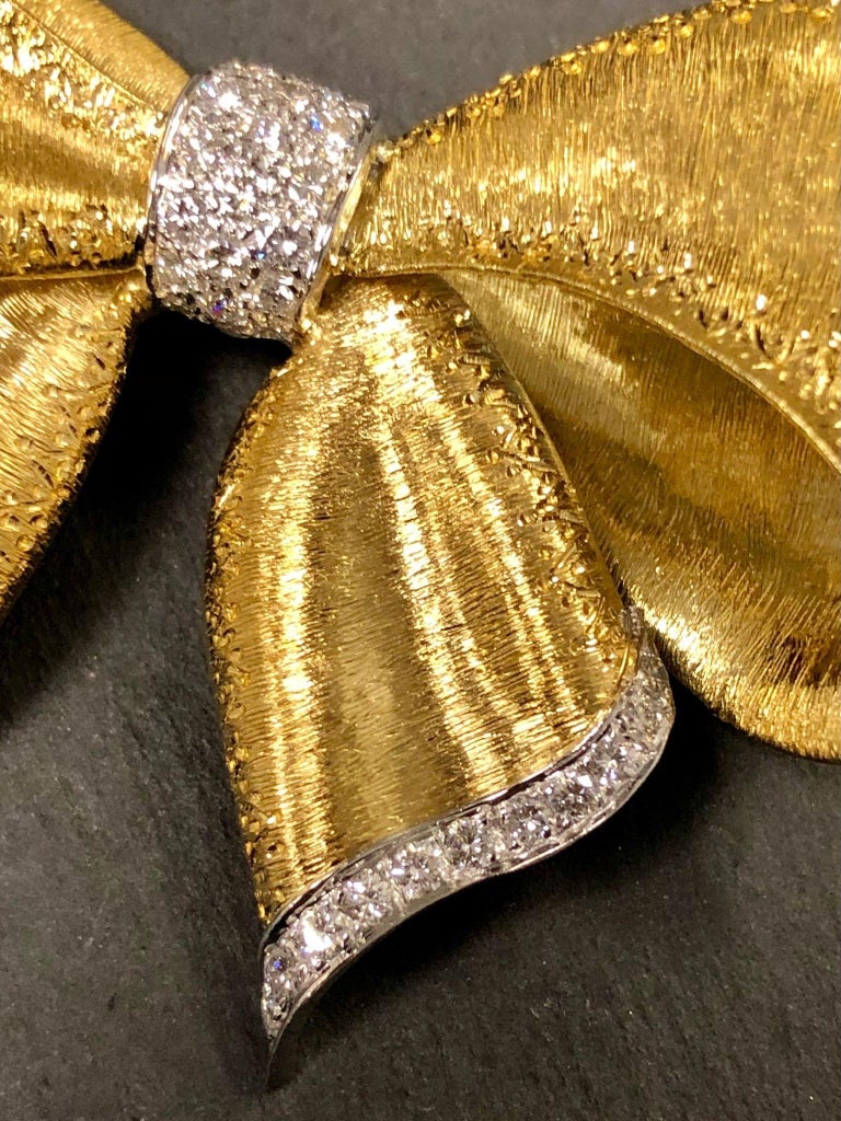 Large 18K Textured Diamond Bow Brooch For Sale at 1stDibs