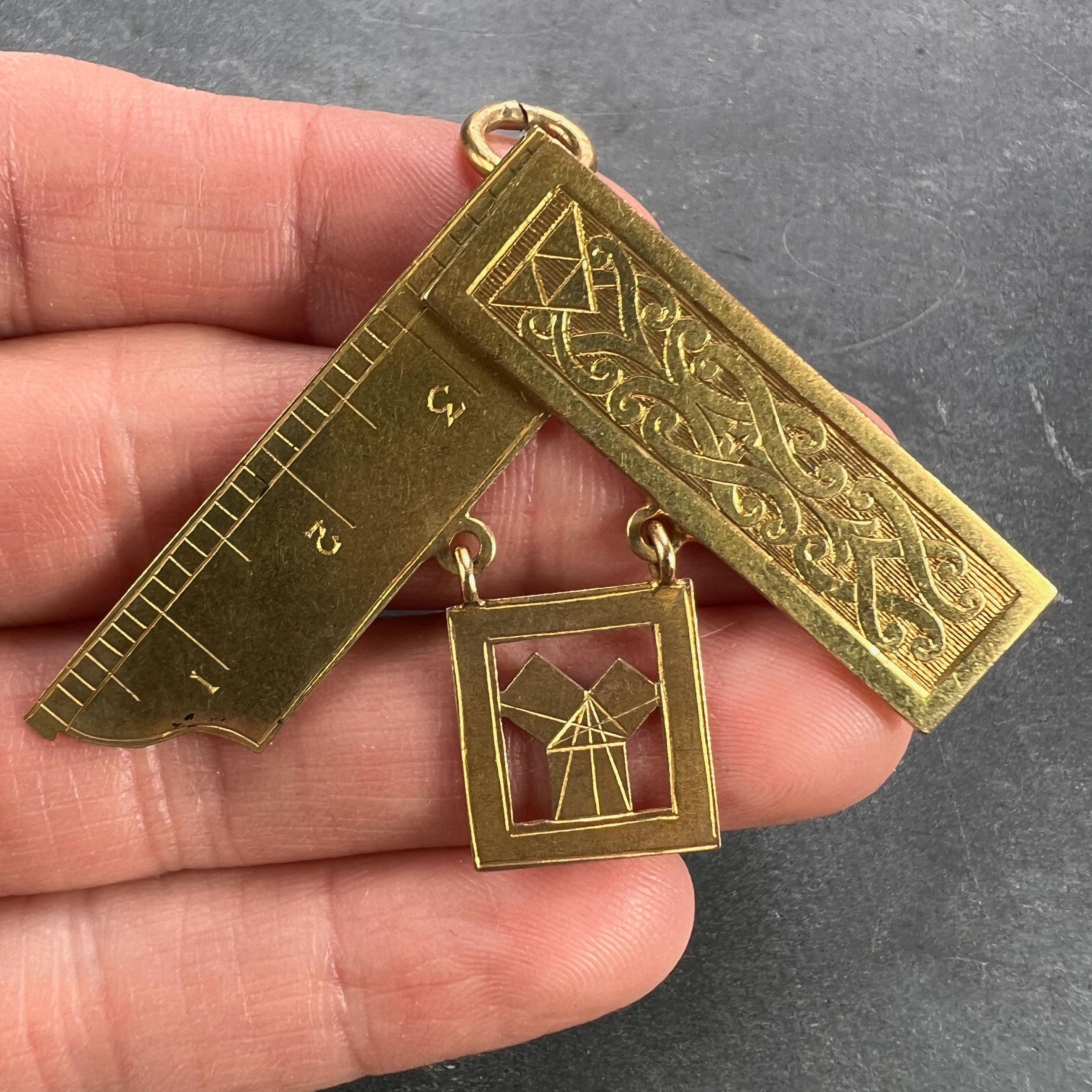 Large 18K Yellow Gold Masonic Charm Pendant For Sale at 1stDibs