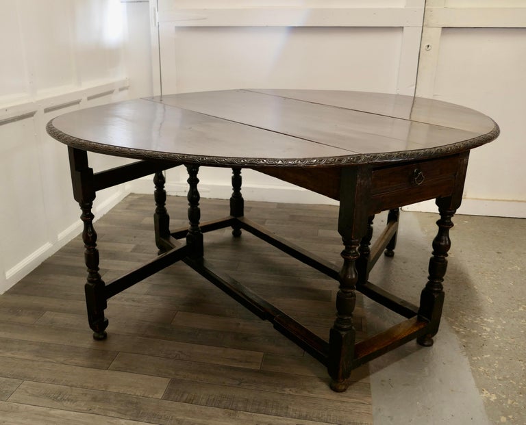 Large 18th Century Oak Gate Leg Dining Table For Sale at 1stDibs