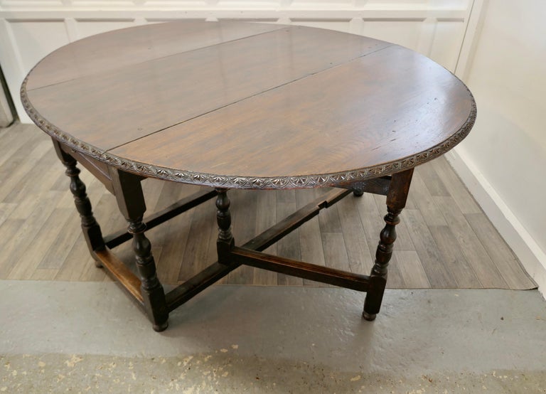 Large 18th Century Oak Gate Leg Dining Table For Sale at 1stDibs