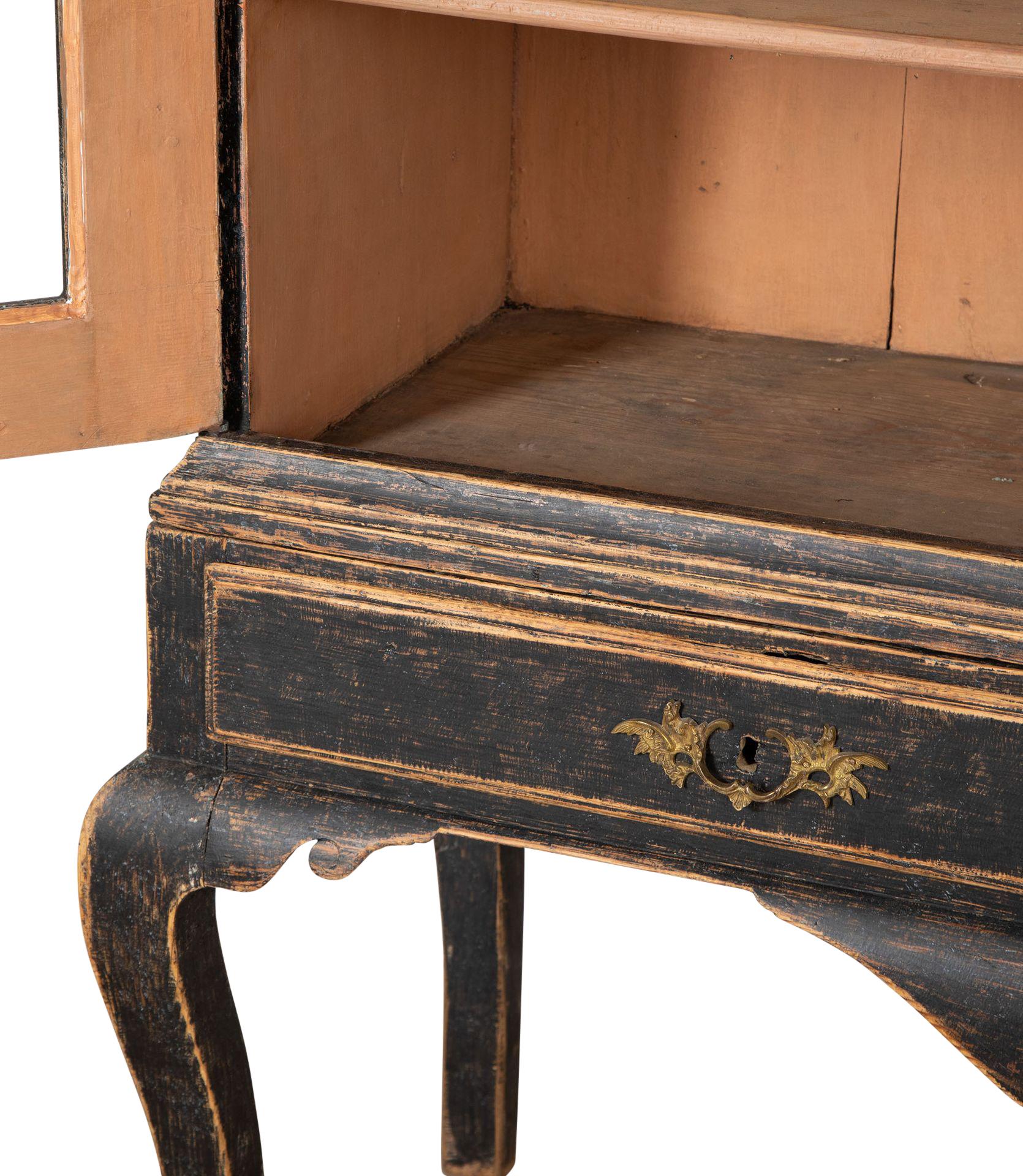 Large 18th Century Period Swedish Rococo Vitrine For Sale at 1stDibs