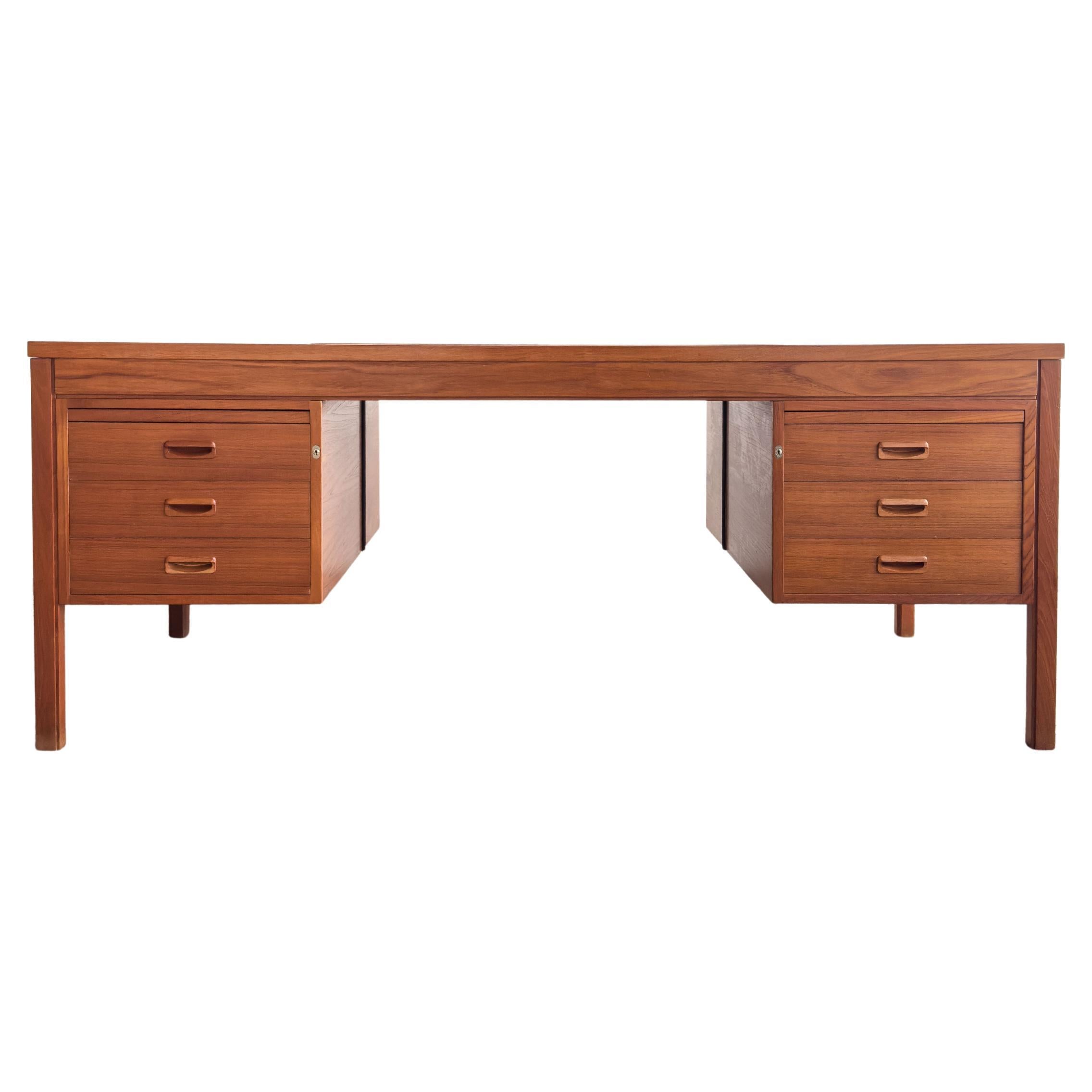 Kai Kristiansen Fm 60 Executive Desk in Teak For Sale at 1stDibs