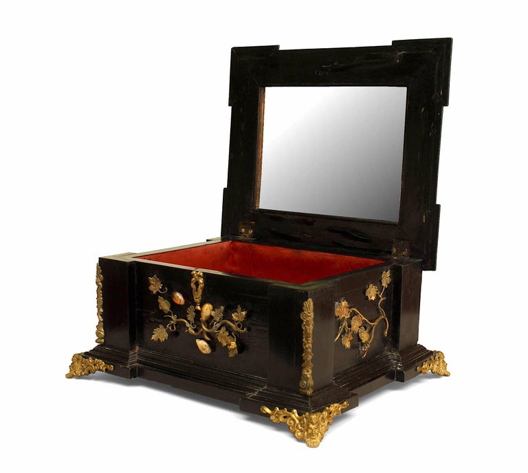 Italian Renaissance Style Lacquered Box For Sale at 1stDibs