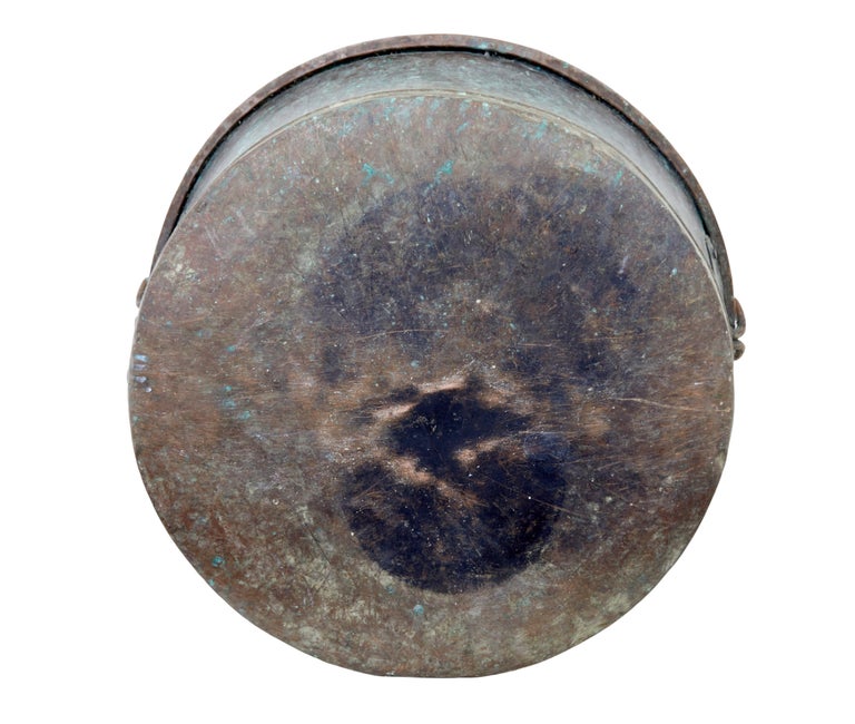 Large 19th Century Cooking Pot with Original Patina For Sale at 1stDibs