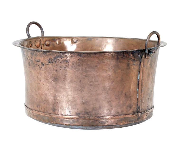 Large 19th Century Copper Cooking Vessel For Sale at 1stDibs