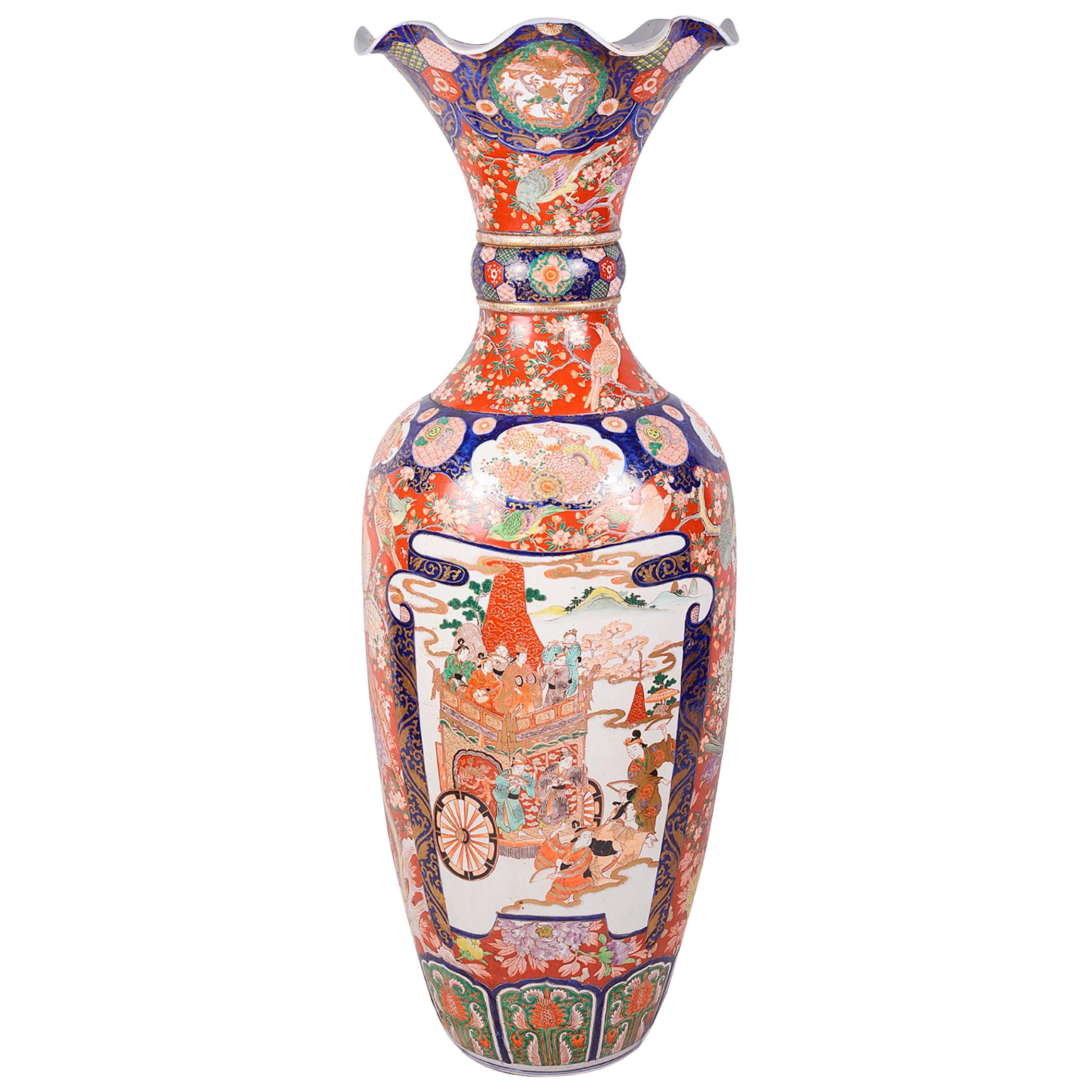 Large 19th Century Imari Vase For Sale at 1stDibs