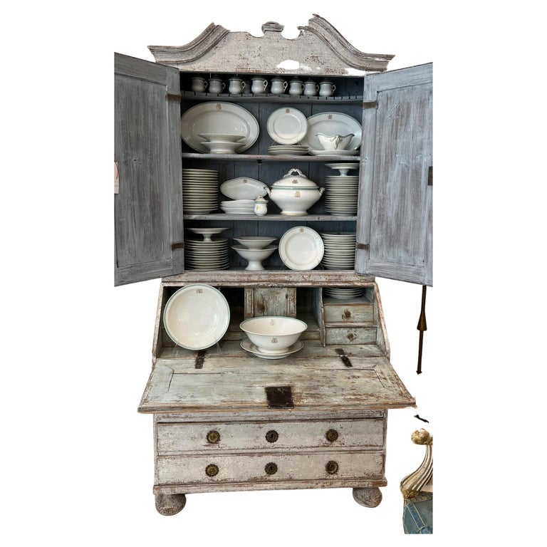 Large 19th Century Set of White and Aqua China (Monogrammed) For Sale ...