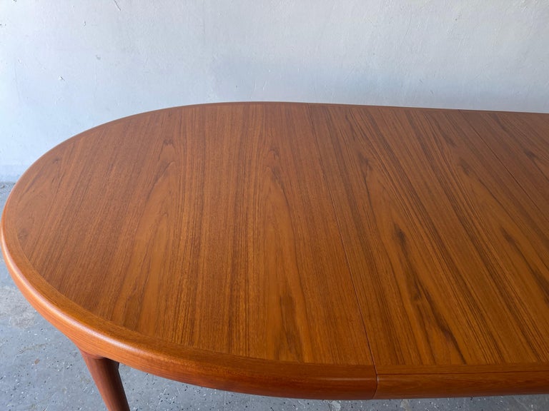 Teak Danish Modern Oval Dining Table Designed by Hos Wulff For Sale at ...