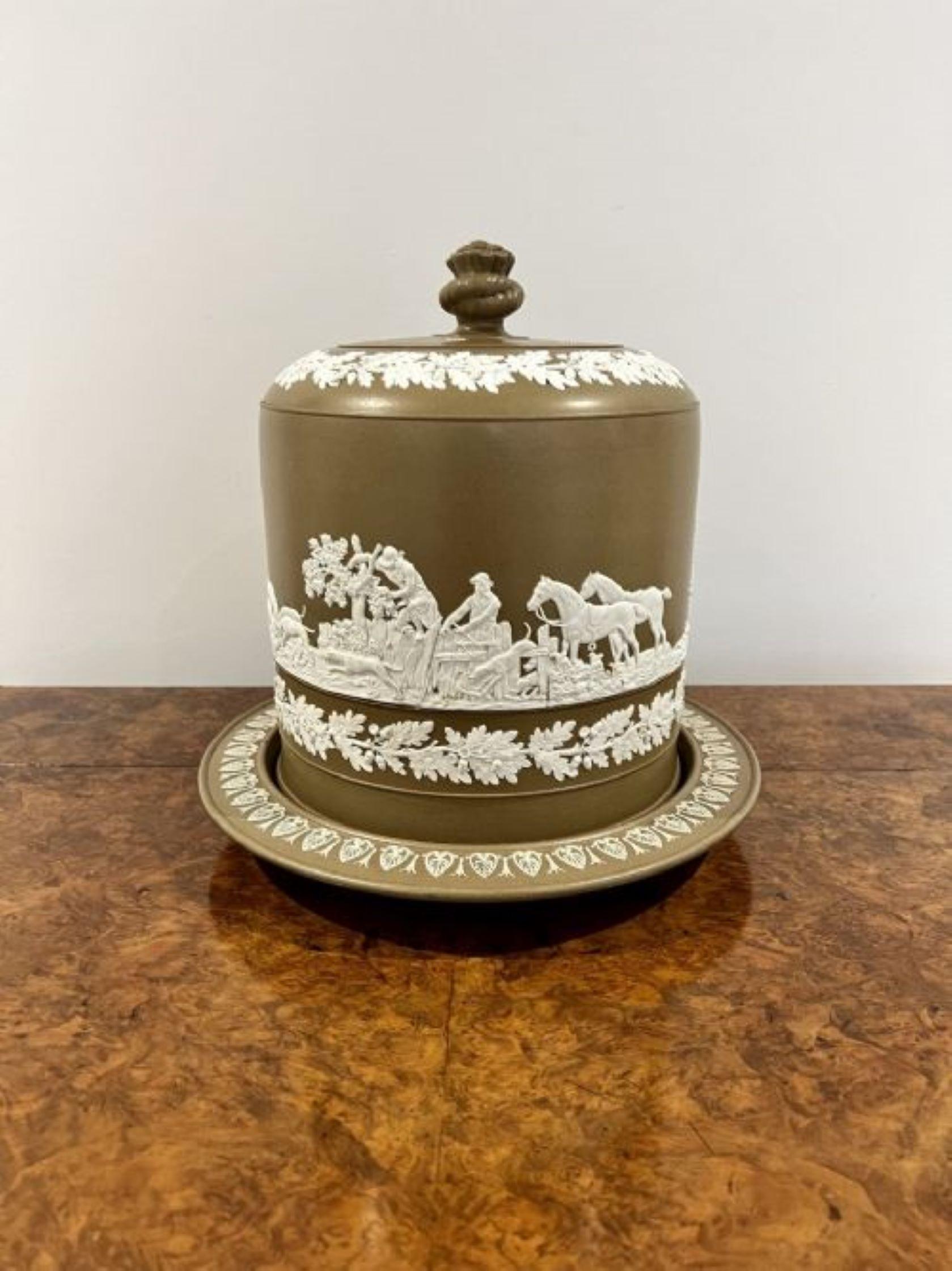 Large antique Edwardian quality cheese dish For Sale at 1stDibs