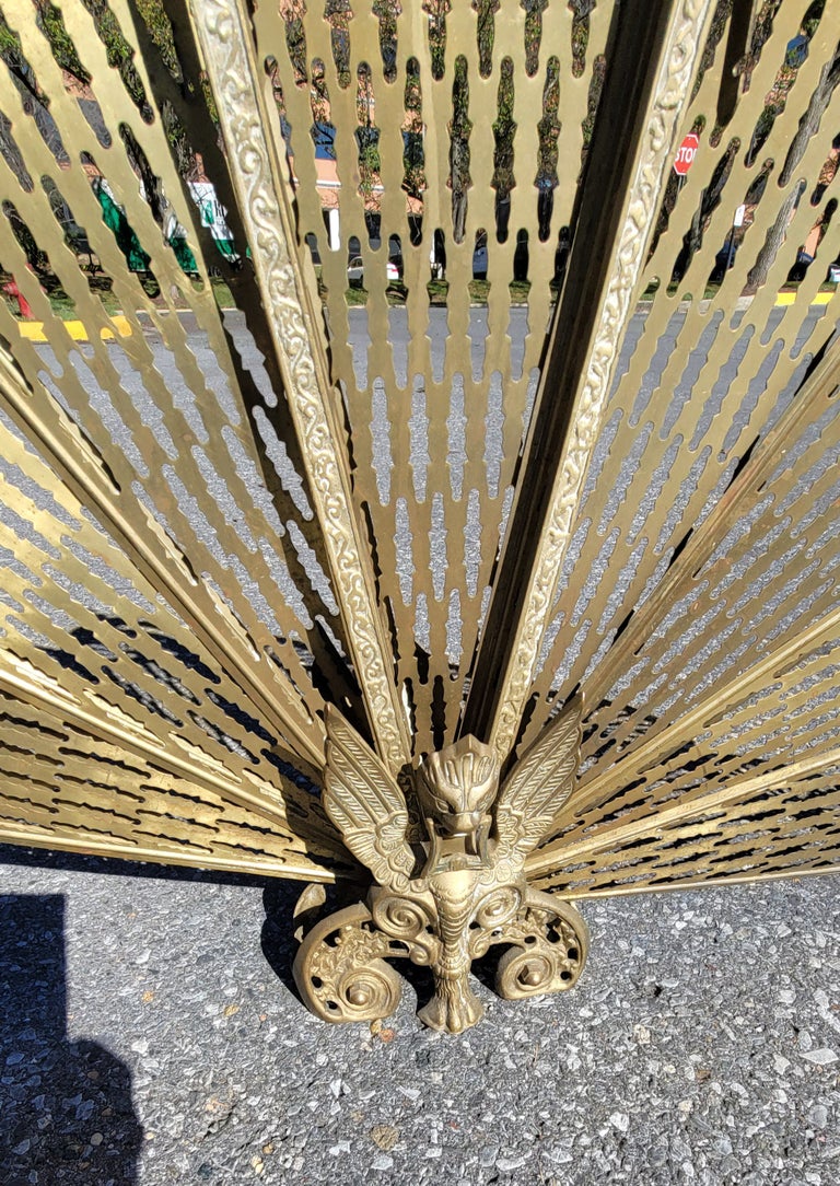 Grand paon français ancien en laiton Pare-feu pliable éventail de ...