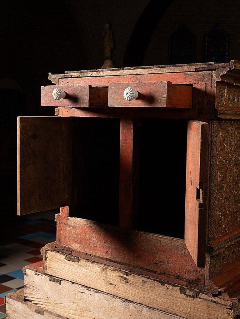 Large Antique Temple Cabinet, Throne from Burma For Sale at 1stDibs