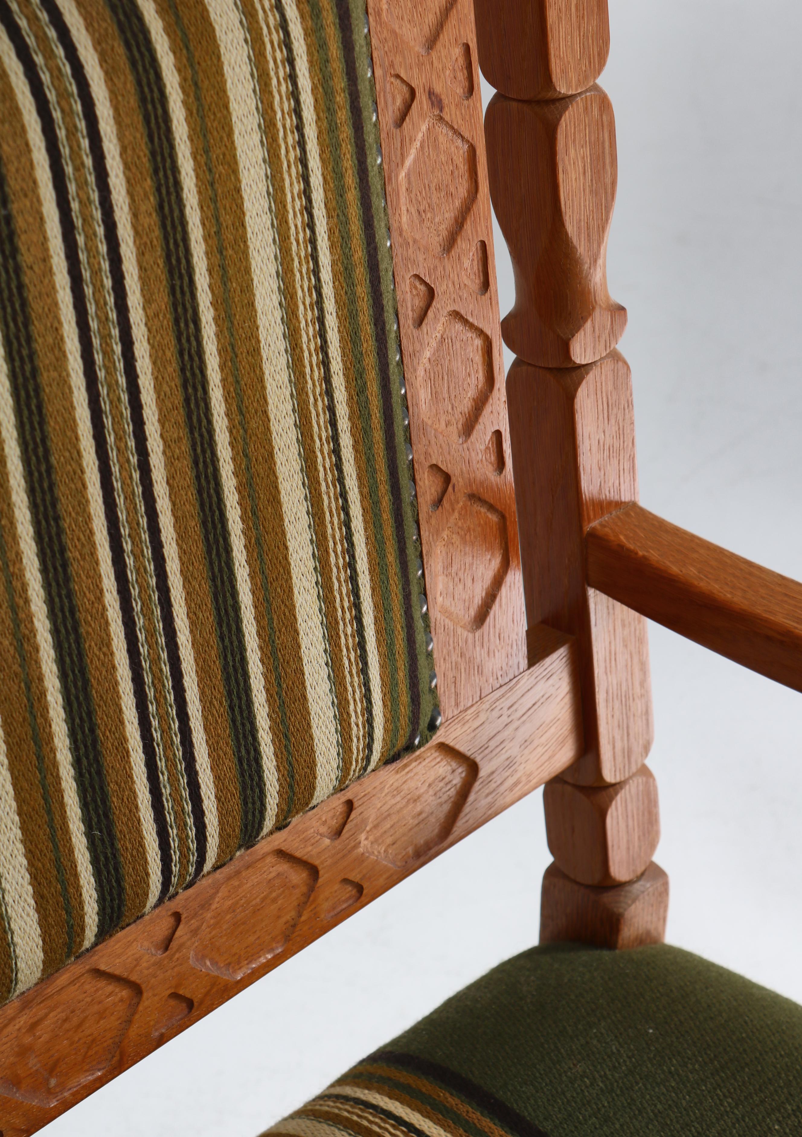Large Arm Chair in Carved Oak and Traditional "Olmerdug" Fabric by ...