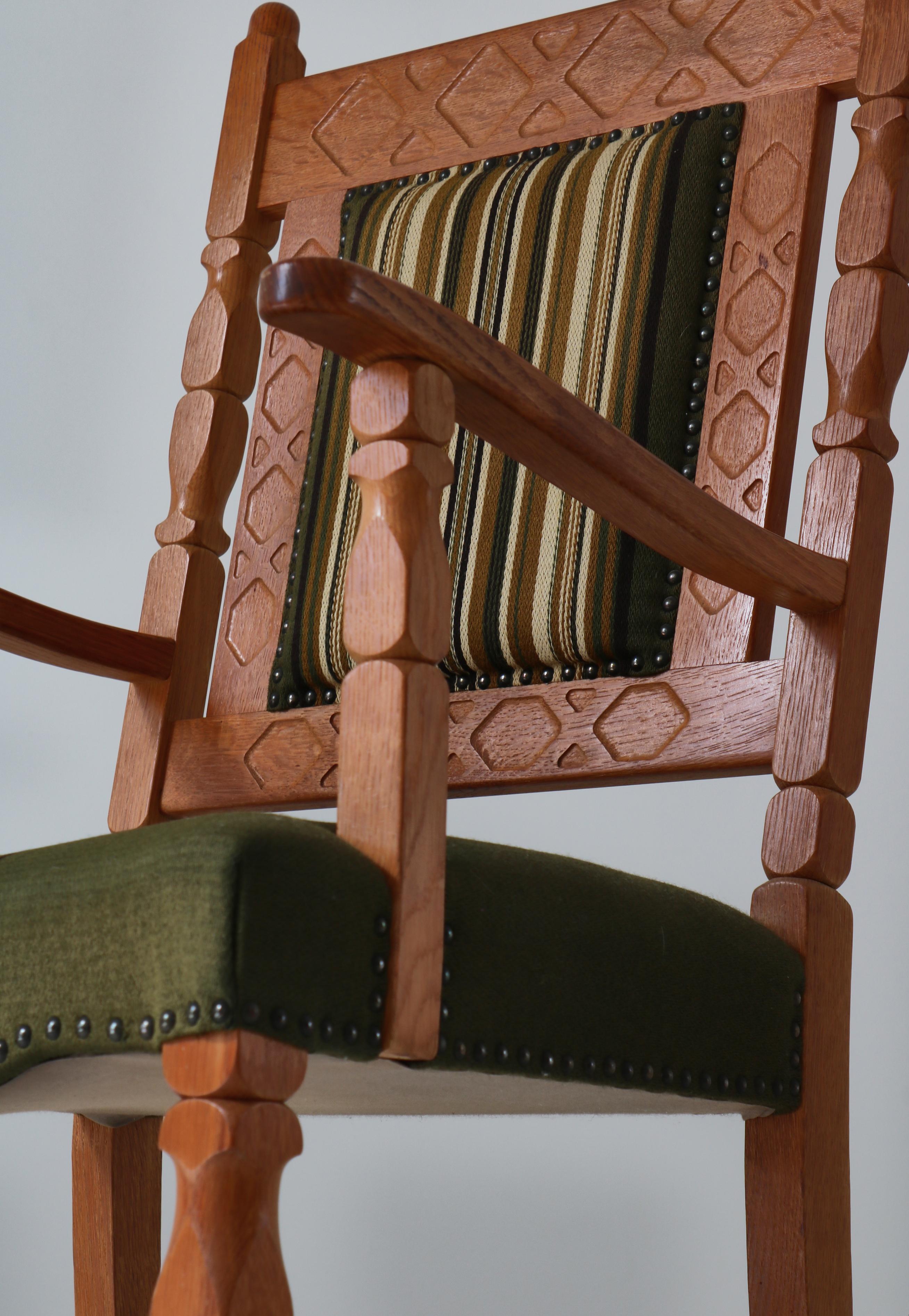 Large Arm Chair in Carved Oak and Traditional "Olmerdug" Fabric by ...