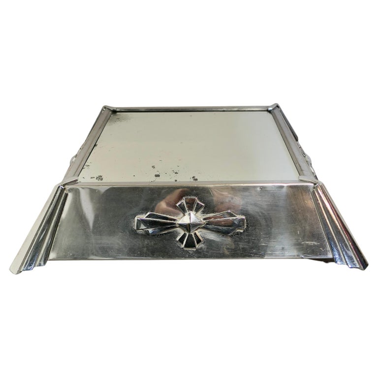 Large Art Deco Mirror Top Chrome Plateau Wedding Cake Stand For Sale at ...