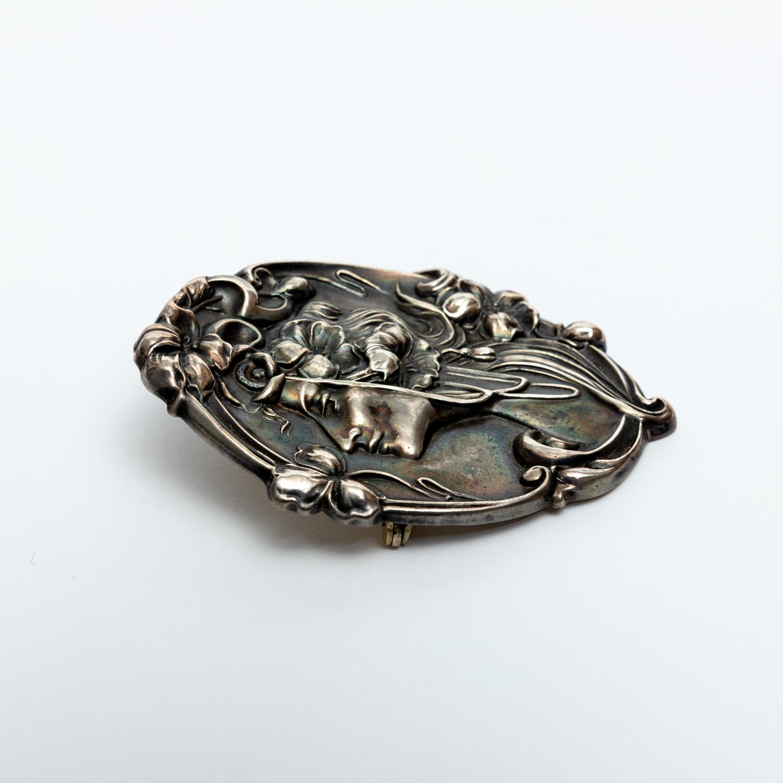Large Art Nouveau Sterling Silver Pin For Sale at 1stDibs