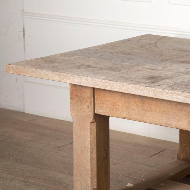 Large Arts and Crafts Oak Table For Sale at 1stDibs
