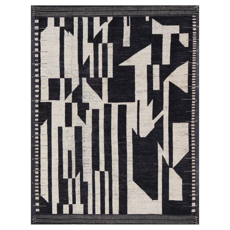 Large Black and Ivory Oversized Abstract Modern Casual Rug For Sale at ...