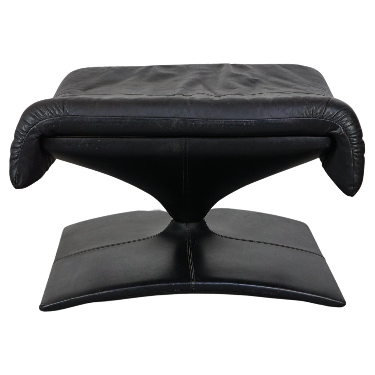 1970s Ottomans and Poufs - 258 For Sale at 1stDibs