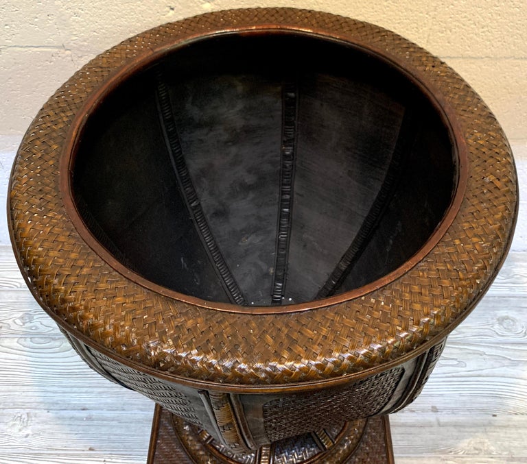 Large British Colonial Style Rattan and Wicker Urn For Sale at 1stDibs