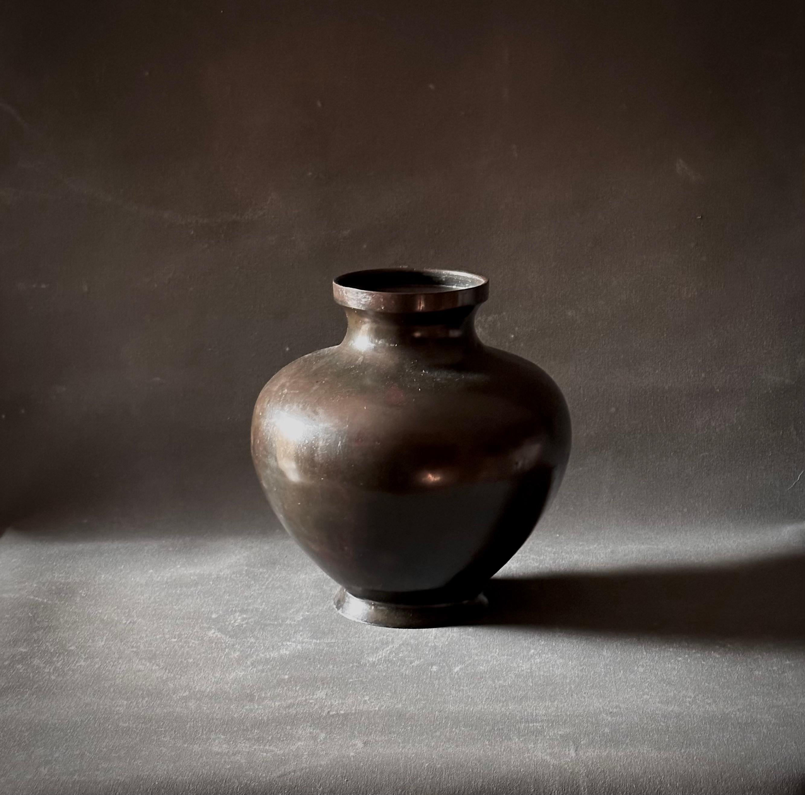 Large Bronze Vase For Sale at 1stDibs
