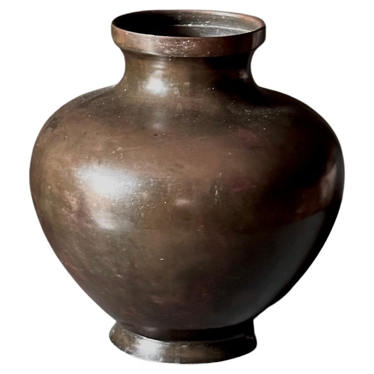 Large Bronze Vase For Sale at 1stDibs