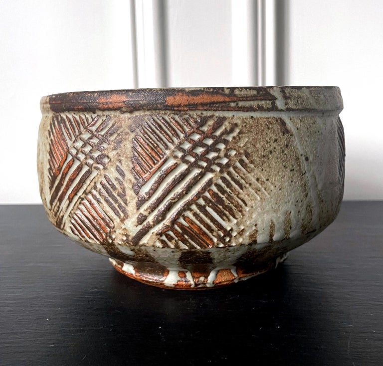 Large Ceramic Bowl with Carving by Warren Mackenzie For Sale at 1stDibs
