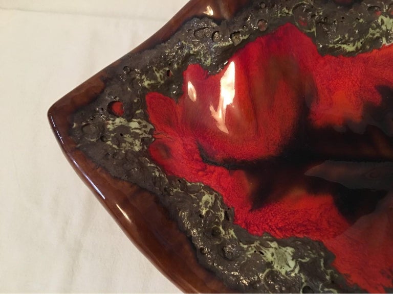 Large Ceramic Lava Leaf Fruit Bowl For Sale at 1stDibs