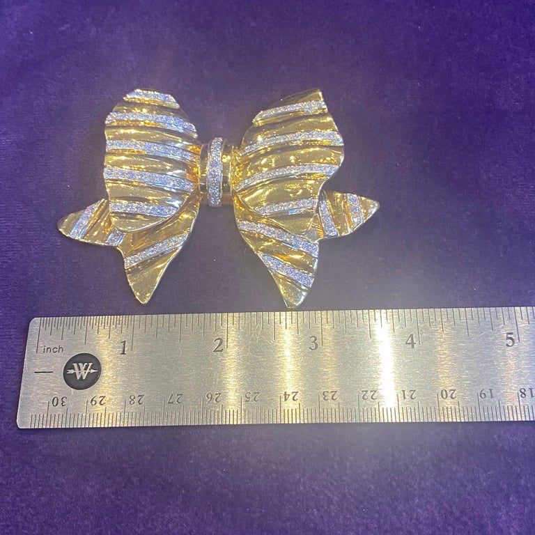 Large Diamond and Gold Bow Brooch For Sale at 1stDibs