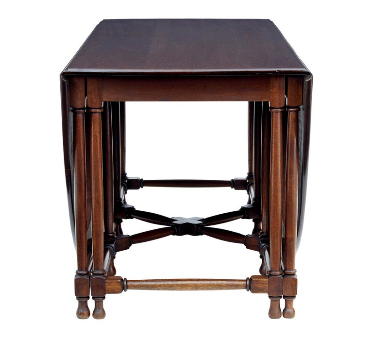 Large Early 20th Century Mahogany Gate Leg Table For Sale at 1stDibs