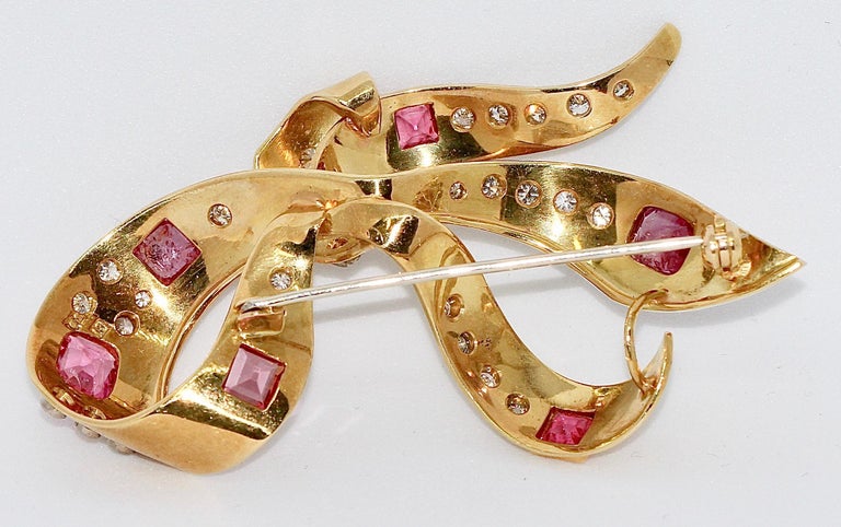 Large Elegant Gold Brooch in a Loop Shape 18 Karat Gold with Rubies and ...