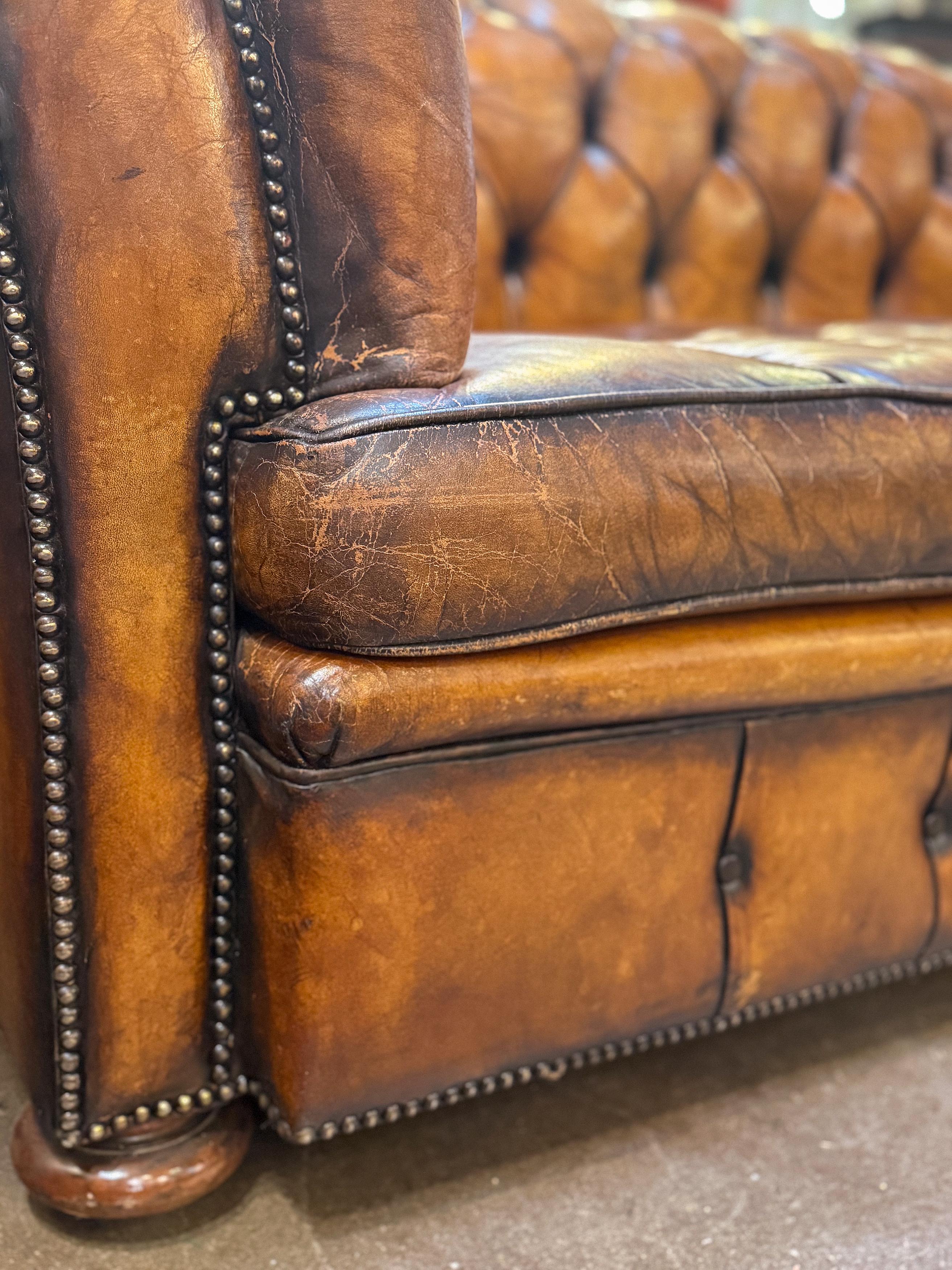 Large English Chesterfield Sofa of Tufted Leather from the Edwardian ...